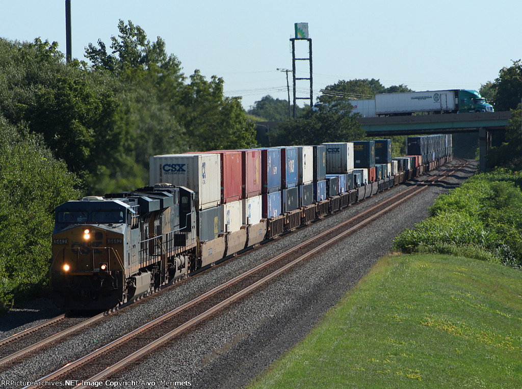CSX Q157 at Mile 70 Lakeshore Sub